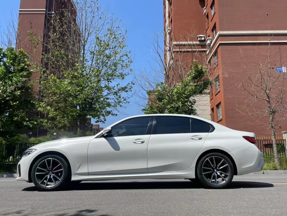 BMW 3 2022 RWD 325i M Sport Package-Общество с ограниченной ответственностью «СЕЦЕН»