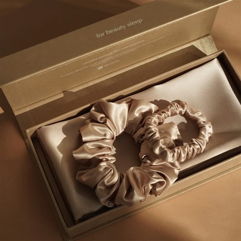 Luxury Two-Piece Silk Gift Set – Mulberry Silk Eye Mask & Scrunchie in ...